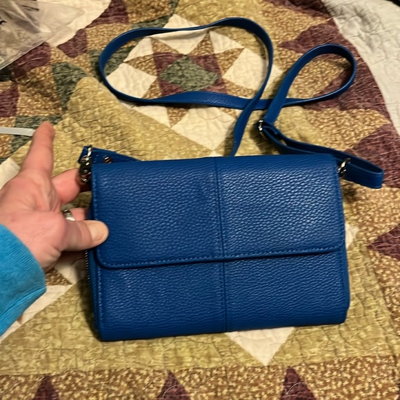 thirty-one | Bags | Nwt Thirtyone Cobalt Blue Piece Magnetic Close And ...